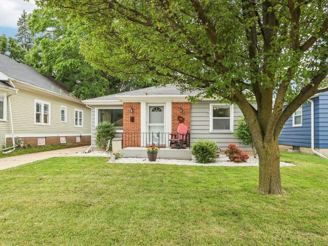 1104 Lathrop Ave