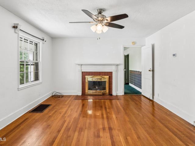 1104 Lebanon Road