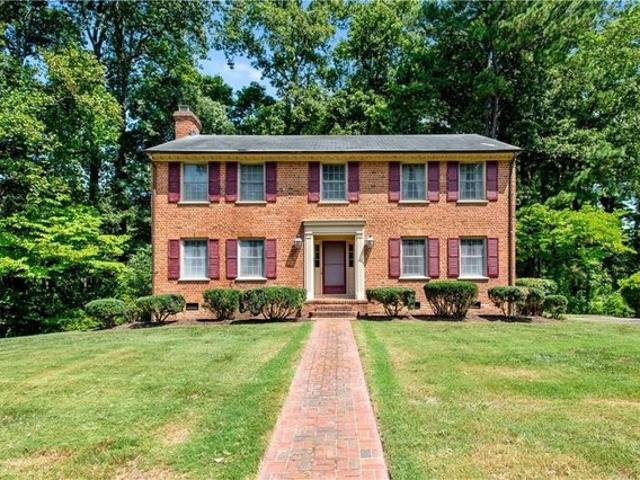1104 Pine Valley Dr, Suffolk, VA 23434