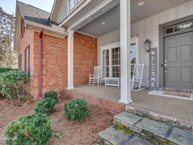 1104 Pointe Cove