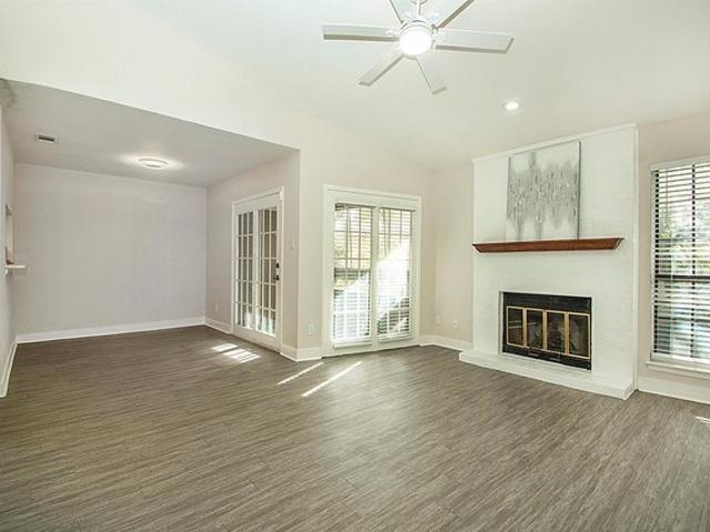 1104 Riverchase Ln Unit 204, Arlington, TX 76011