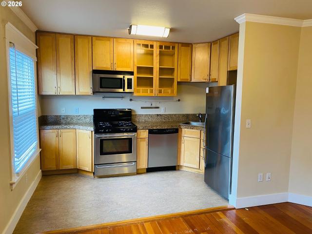 1104 sw columbia st # 306