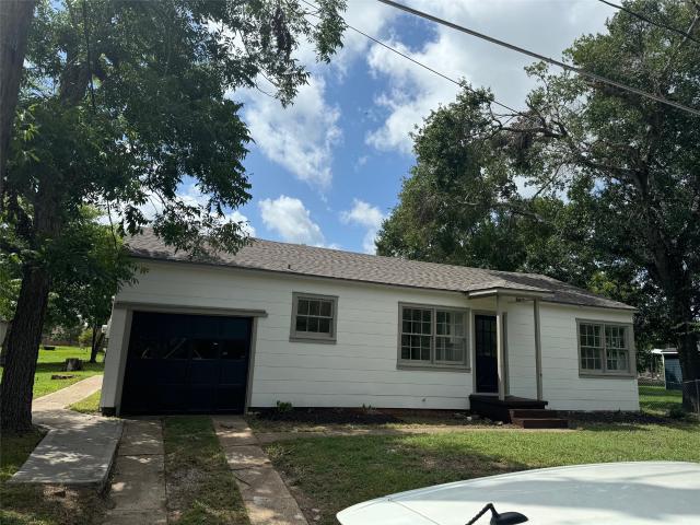 1104 Sycamore Street