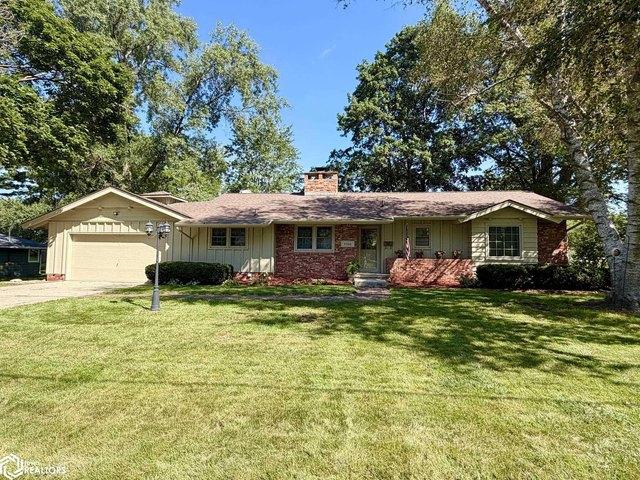 1104 S 13th Ave W, Newton, IA 50208