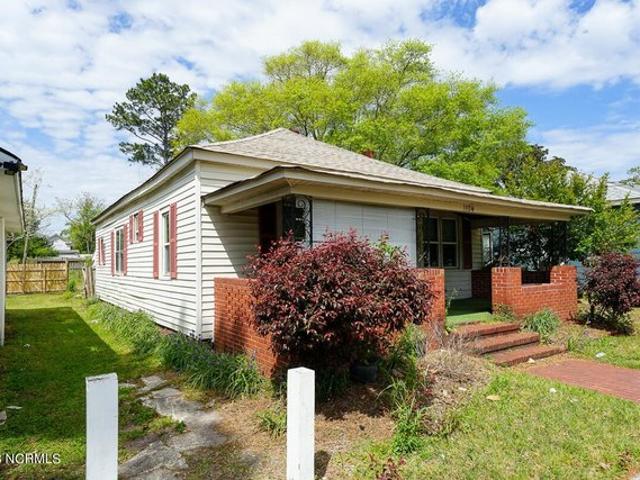 1104 S 7th St, Wilmington, NC 28401