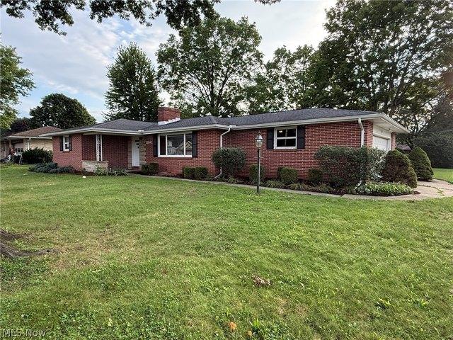 1104 S Broadway St, New Philadelphia, OH 44663