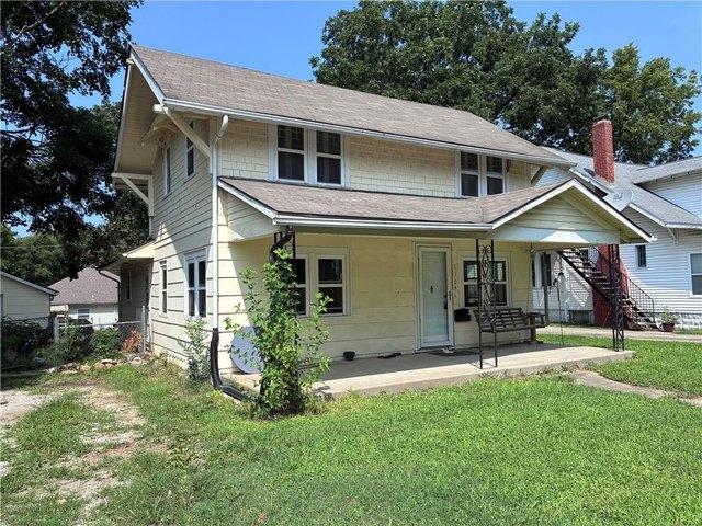1104 S Independence St, Harrisonville, MO 64701