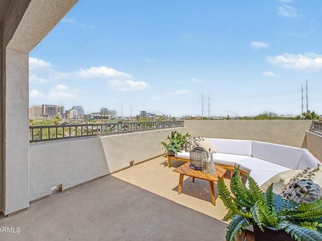 1104 S Montezuma Ave, Phoenix, AZ 85003