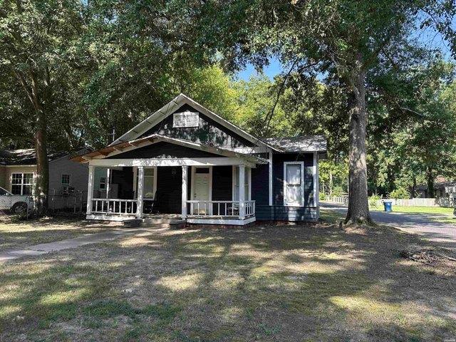 1104 School St, Malvern, AR 72104