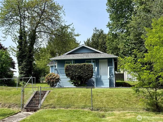 1104 th Avenue SW
