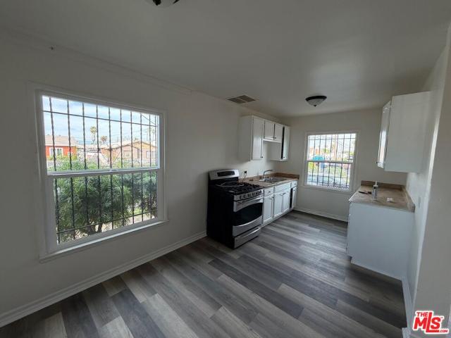 1104 W 93rd St, Unit 5, Los Angeles, CA 90044 | Compass