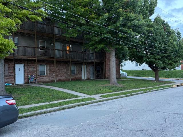 1104 W McCarty
