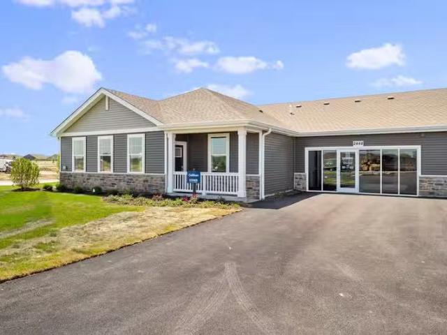 1104 Williamsburg St, Pingree Grove, IL 60140 MLS 12139369