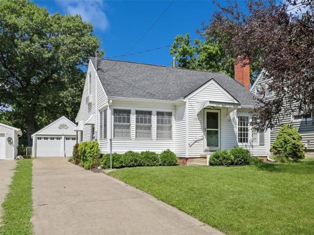 1104 57th St, Des Moines, IA 50311