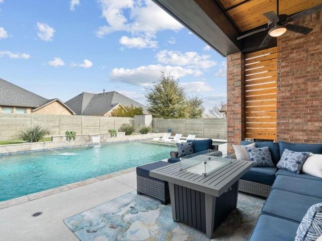 1104 9th St, Argyle, TX 76226