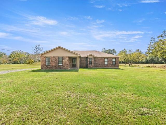 11050 Antioch Rd, Midway, TX 75852