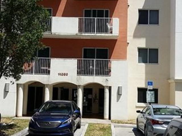 11050 SW 196th St Apt 103, Miami, FL 33157