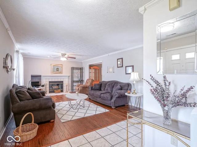 11052 Oakspring Drive