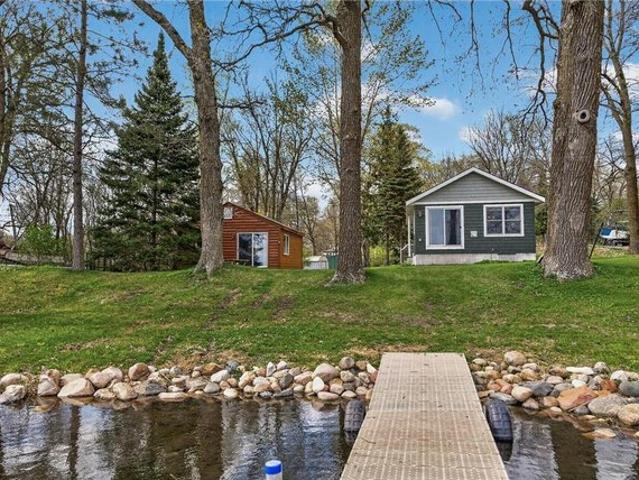11056 Hoyer Ave NW, Annandale, MN 55302