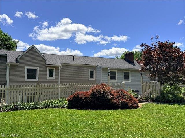 11056 State Route 44 Apt M, Mantua, OH 44255