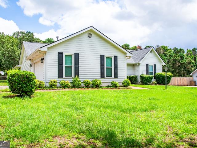 11058 Hunters Lane