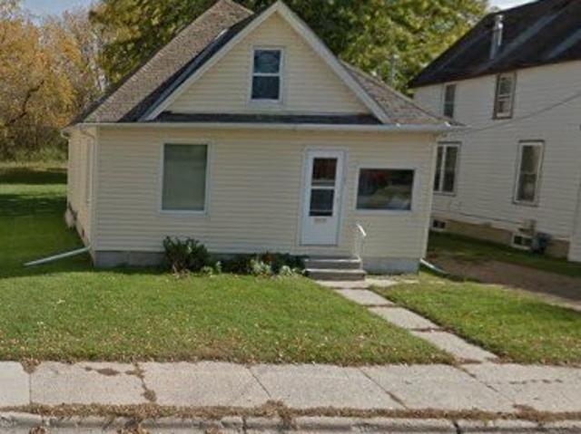 1105 Madison Ave, Albert Lea, MN 56007