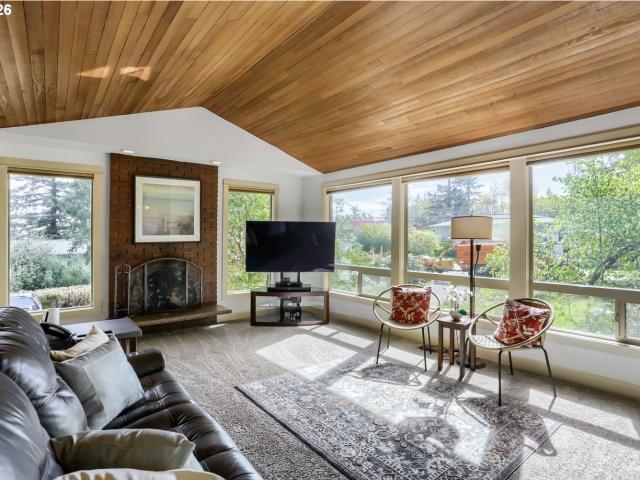 1105 marylhurst dr