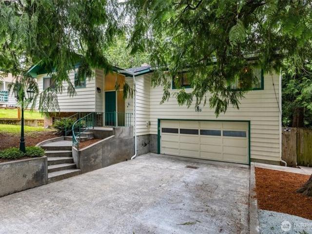 1105 N 14th St, Mount Vernon, WA 98273