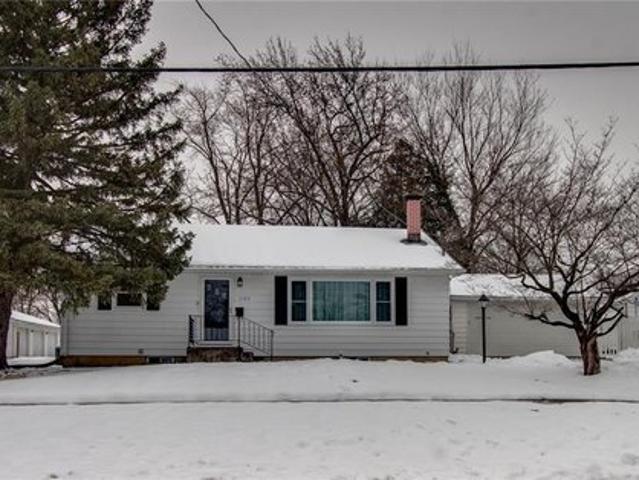 1105 N Giddings Ave, Jerseyville, IL 62052