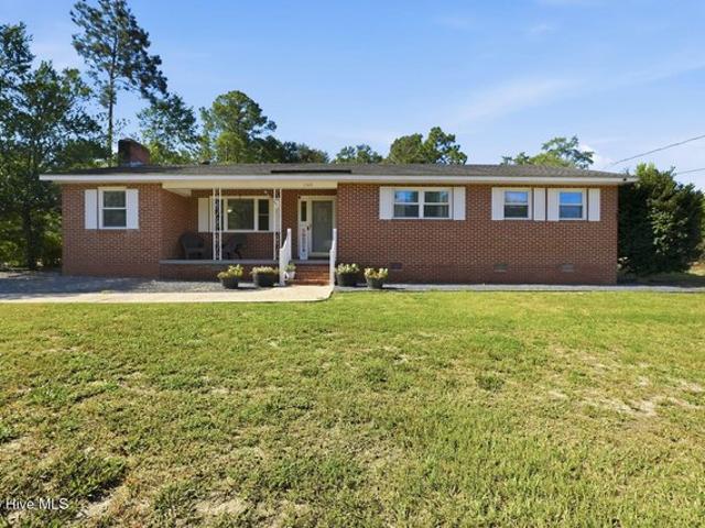 1105 Oak Ave, Hamlet, NC 28345