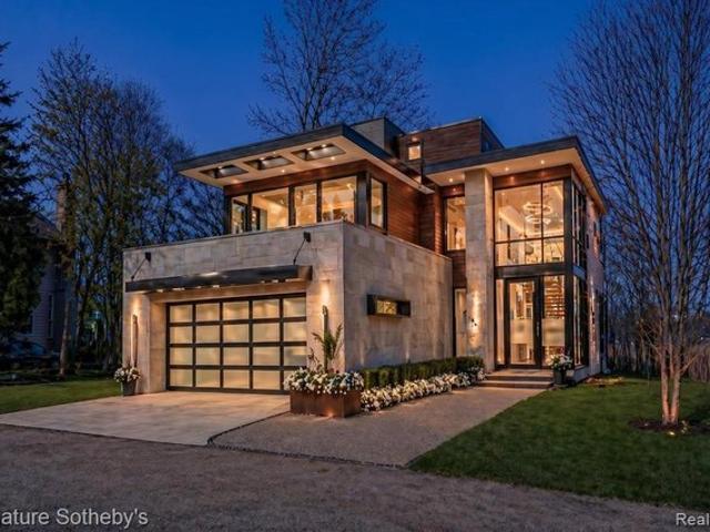 1105 Oregon Blvd, Waterford Township, MI 48327