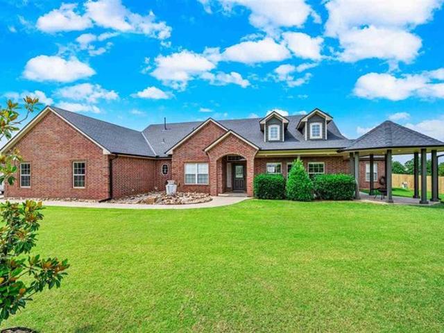 1105 Baybrook Dr, Elgin, OK 73538
