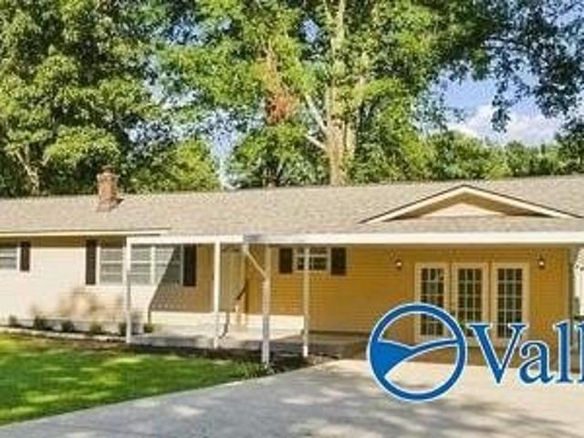 1105 Blountsville St NE, Hanceville, AL 35077