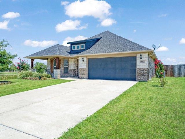 1105 Delmar Dr, Sherman, TX 75092