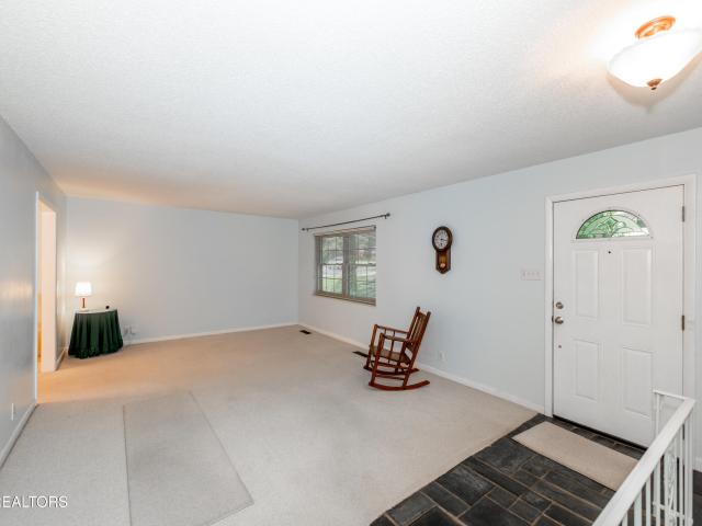 1105 Delray Rd