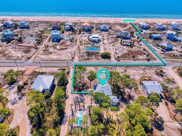 1105 E Gulf Beach Dr, Saint George Island, FL 32328