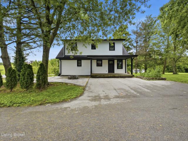 1105 E HWY 22