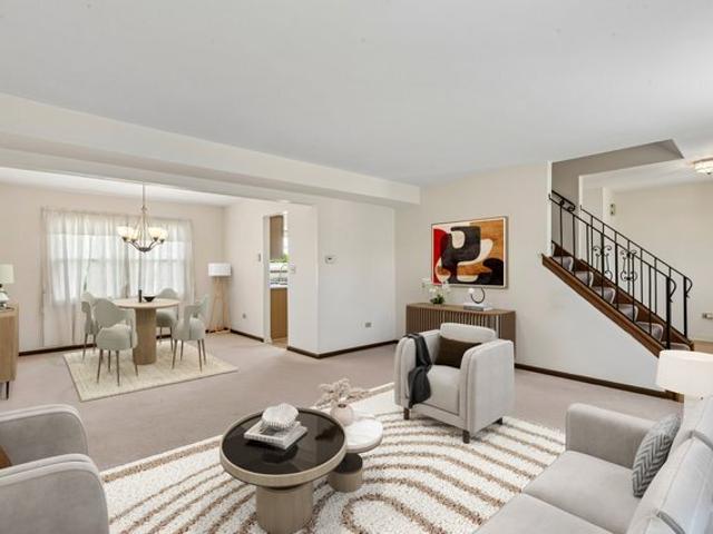 1105 E Point Drive