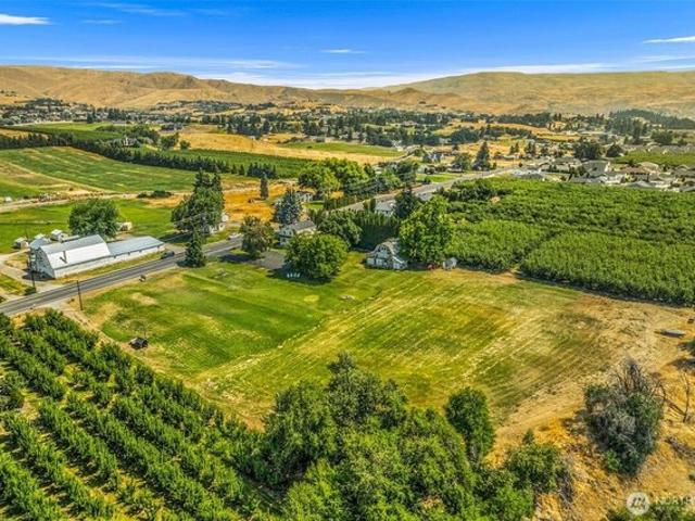 1105 Easy St, Wenatchee, WA 98801