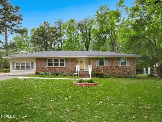 1105 ENSWORTH RD NW, WILSON, NC 27896 Single Family Residence.