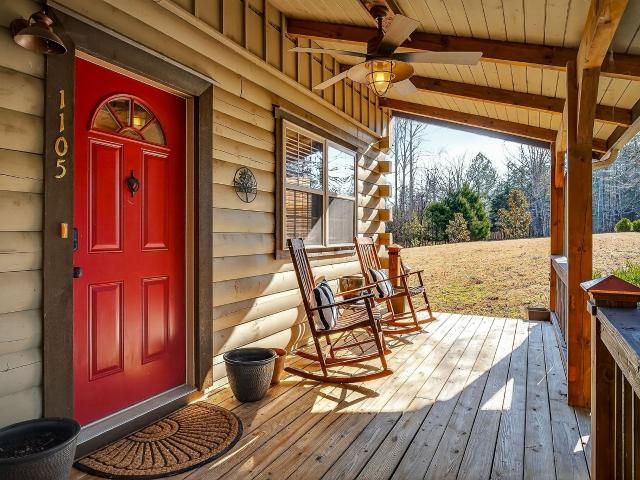 1105 Fairways Dr