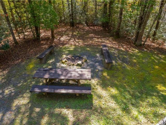 1105 Fall Creek Road