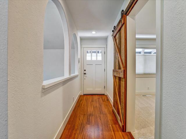 1105 Glengarry Ln