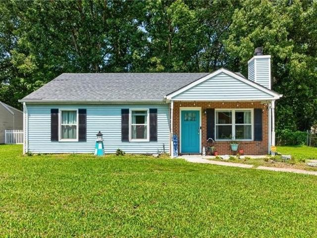 1105 Gloucester St, Hampton, VA 23661