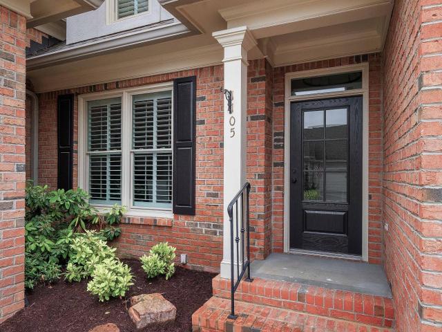 1105 Highgrove Garden Way