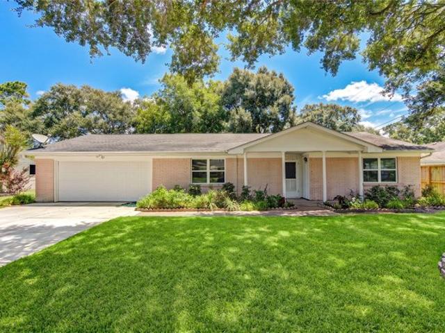1105 Kost Rd, Alvin, TX 77511