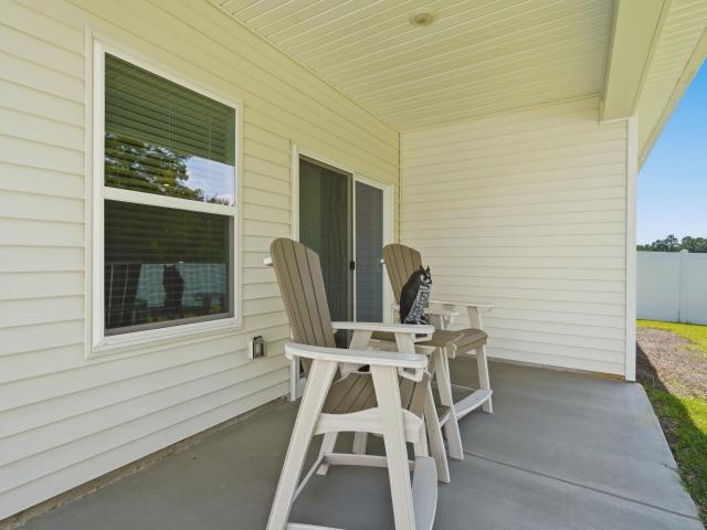 1105 Lauryn Oak Loop