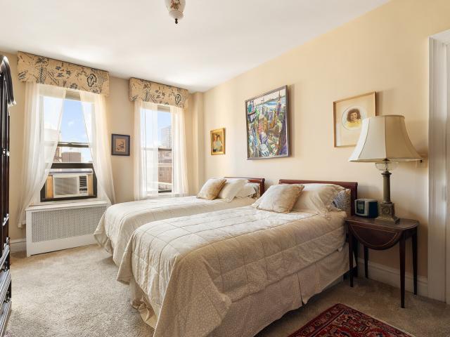 1105 Park Avenue, Unit 10D