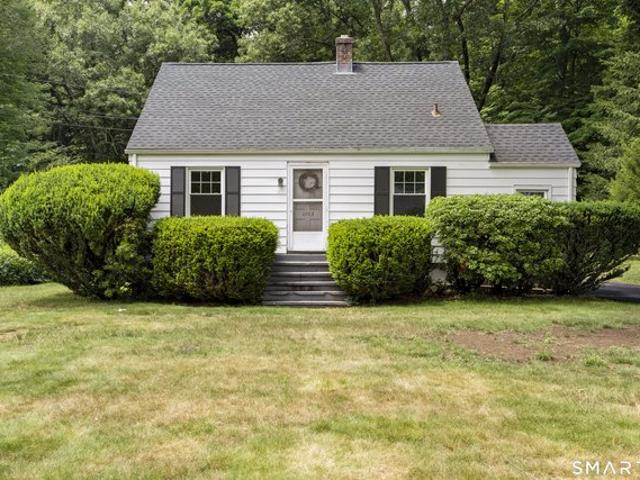 1105 Peck Ln, Cheshire, CT 06410