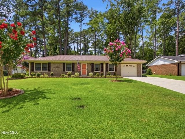 1105 Plymouth Dr, New Bern, NC 28562